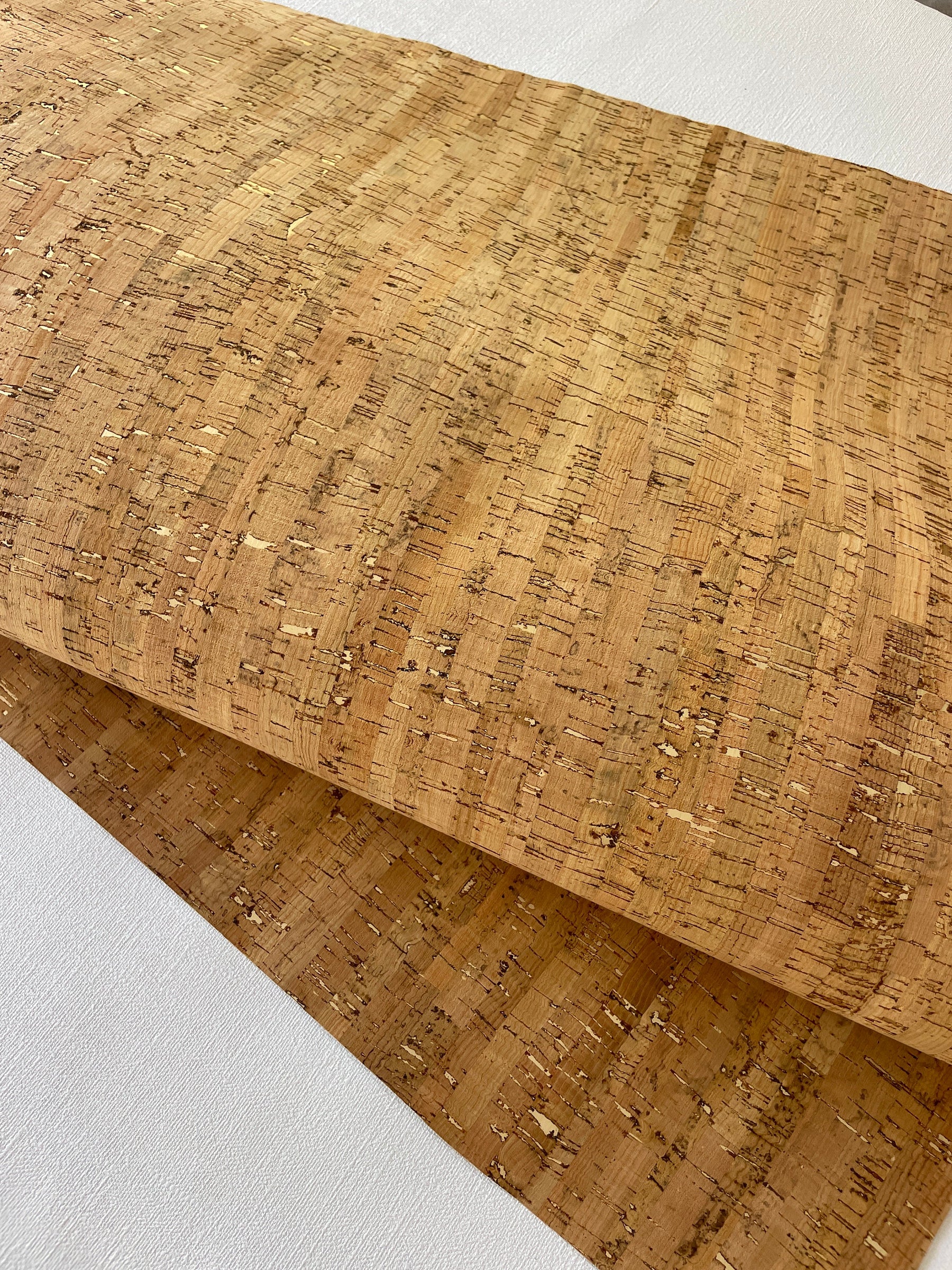 Natural Real Cork wallpaper with gold Grasscloth 48350 – California ...