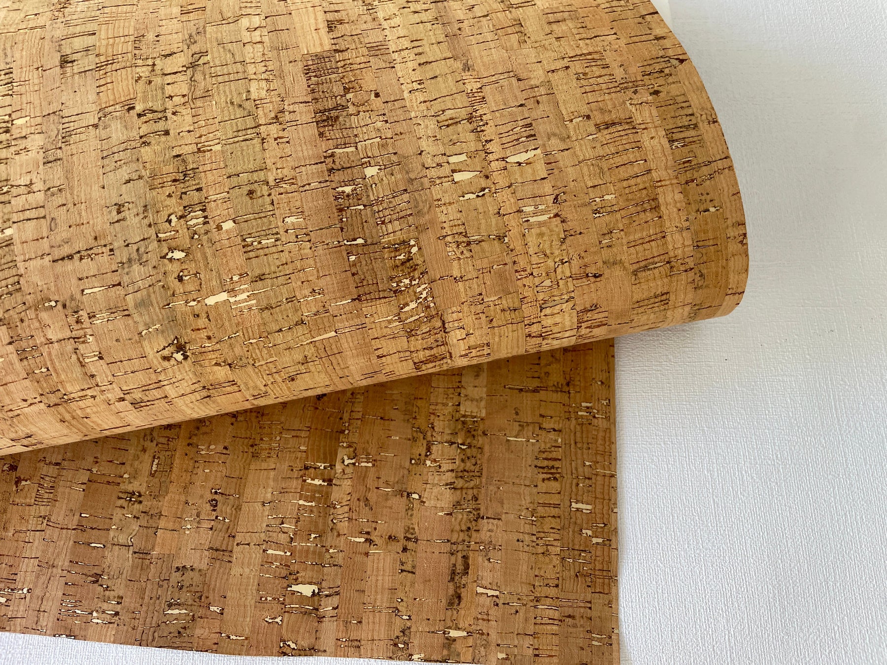 Natural Real Cork wallpaper with gold Grasscloth 48350 – California ...